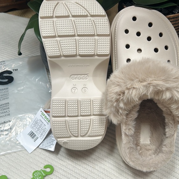 CROCS | Shoes | Crocs Stomp Faux Furlined Clog | Poshmark